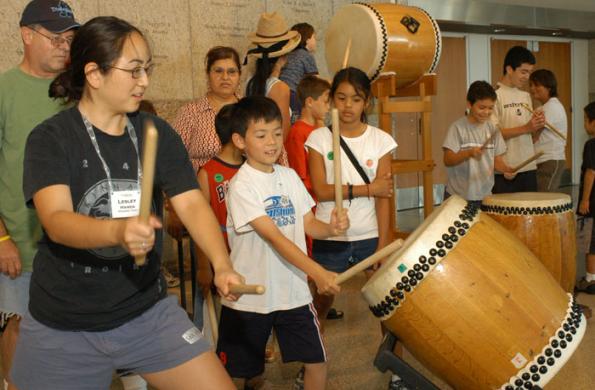 Big Drum: Taiko in the United States - Media | Japanese American ...